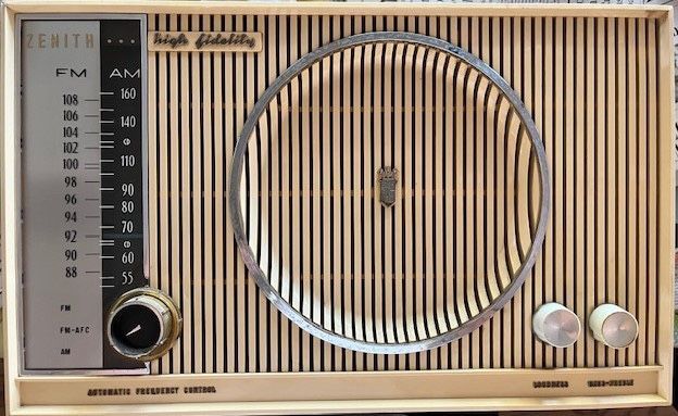 Vintage Radio Zenith AM/FM High Fidelity, Automatic Frequency Control ...