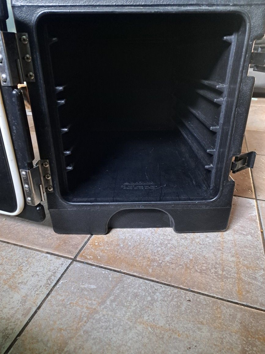 cambro ,hot box black for Sale in Houston, TX - OfferUp