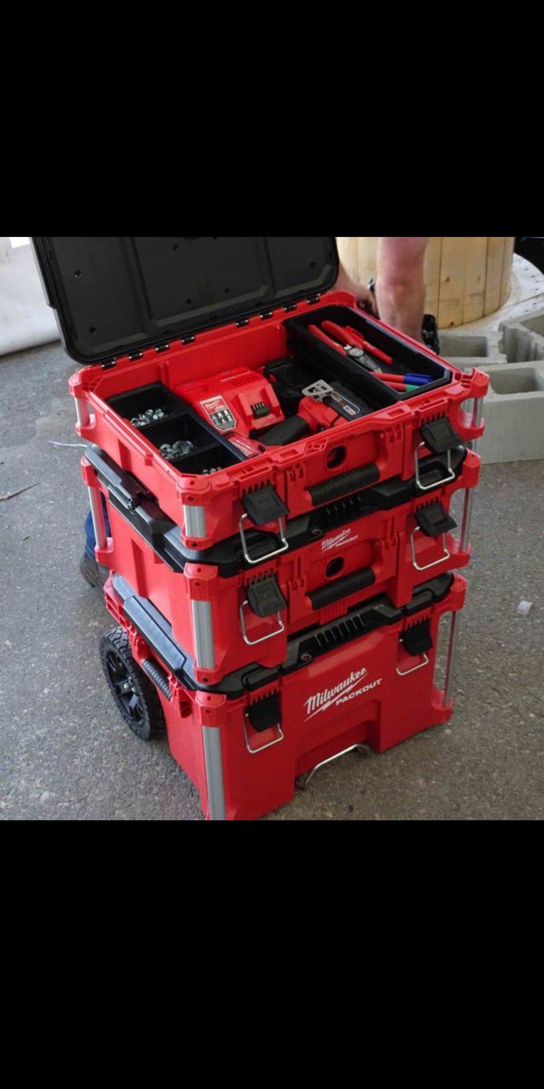 Milwaukee packout (all 3 containers) NEW - PRICE IS FIRM DONT EVEN ASK ...