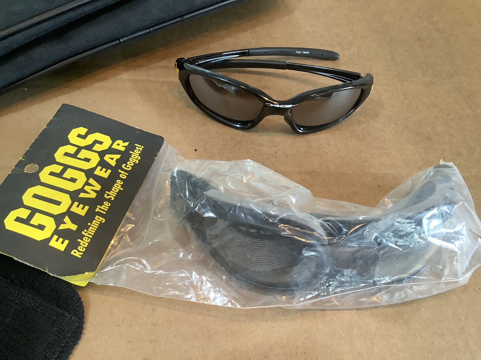 Oakley Sun Glasses for Sale in Clovis, CA - OfferUp