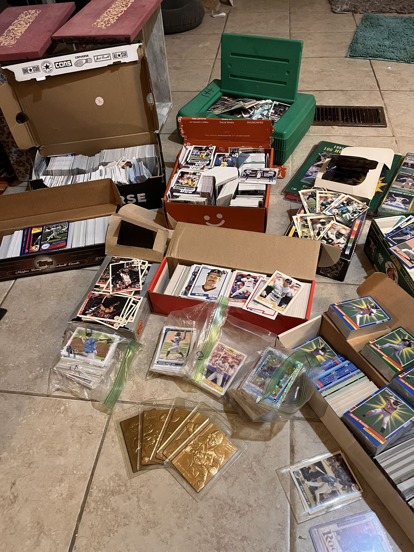 Huge Sports Card Collection NFL MLB NBA. 1(contact info removed) for ...