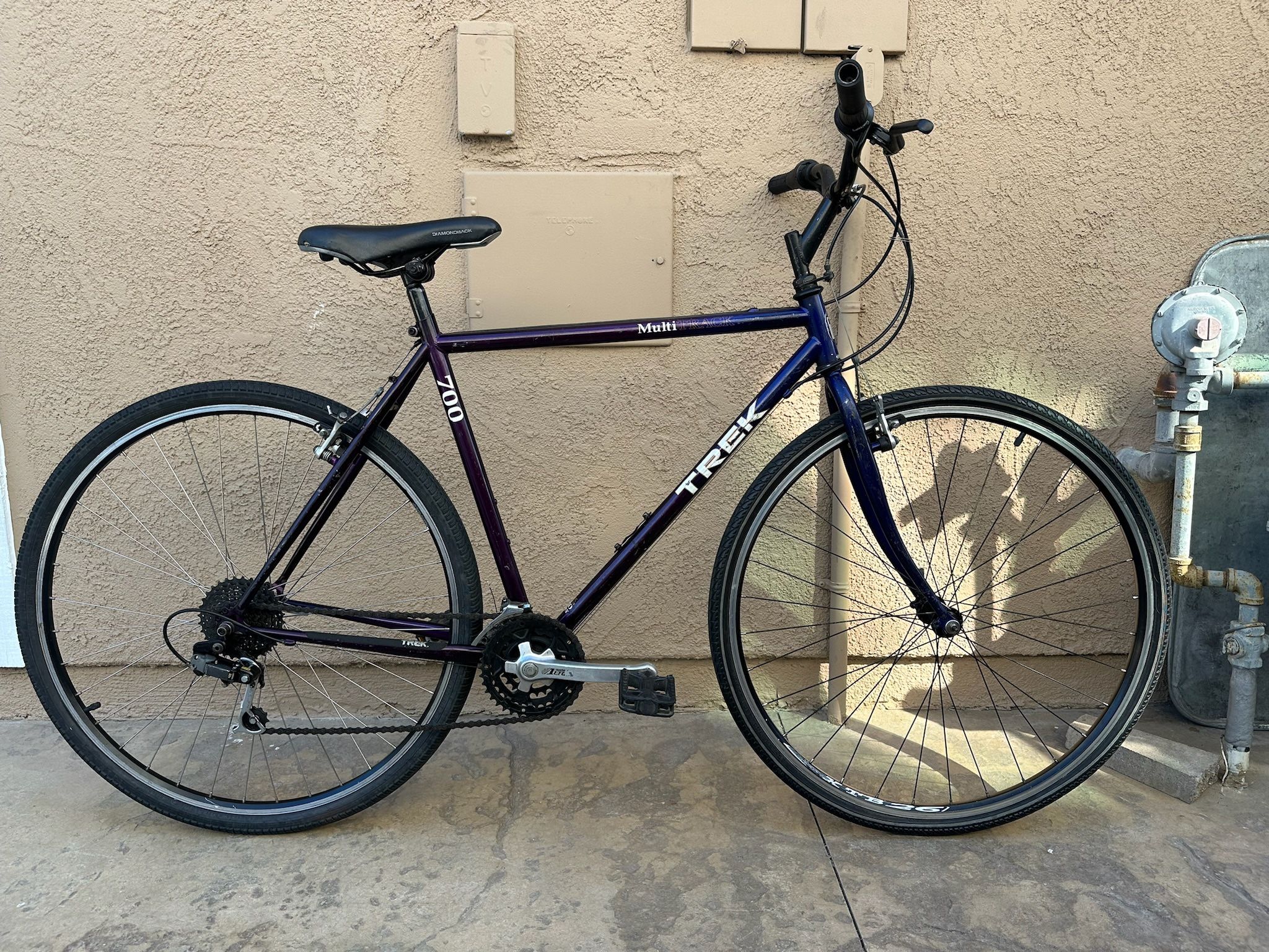 Trek Multi Track 700 Hybrid Road Touring Bike Super Lightweight Shimano ...