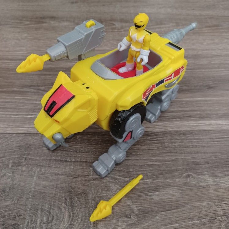 Imaginext MMPR Yellow Ranger and Sabertooth Tiger Zord for Sale in ...
