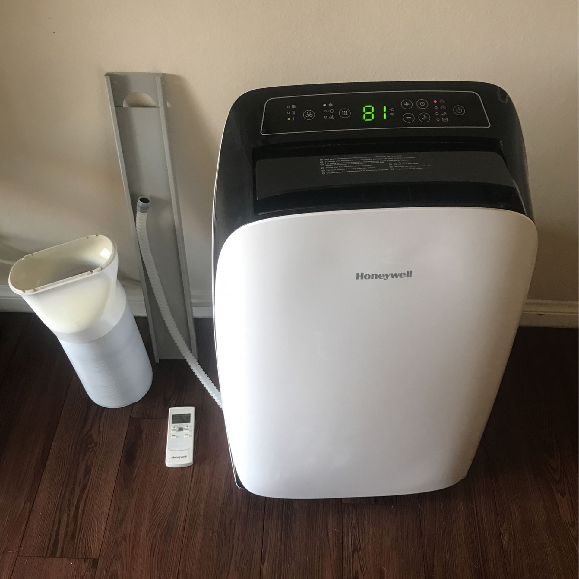 Honeywell HL09CESWK Air Conditioner 9 000 BTU Black And White for Sale in Yorba Linda CA OfferUp