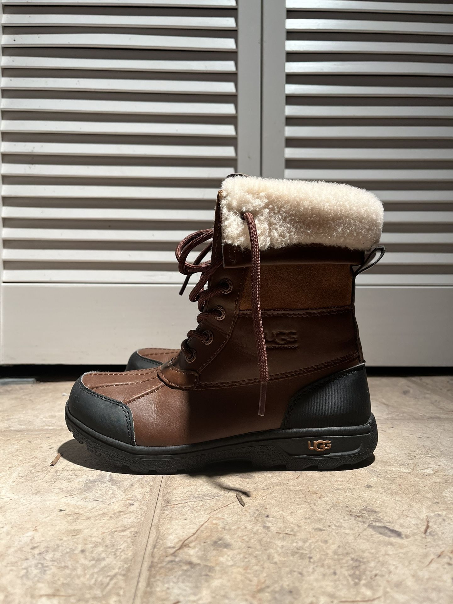 Butte Uggs Size 3 $75 for Sale in Audubon, PA - OfferUp