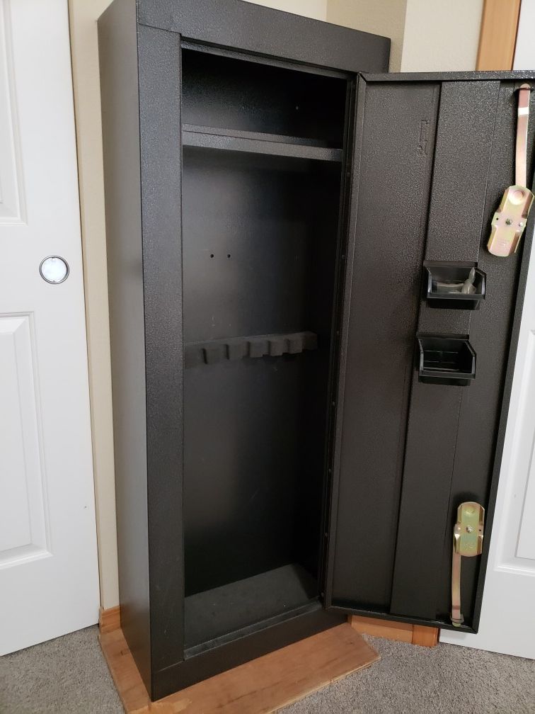 Homak 8-gun safe for Sale in Lynnwood, WA - OfferUp