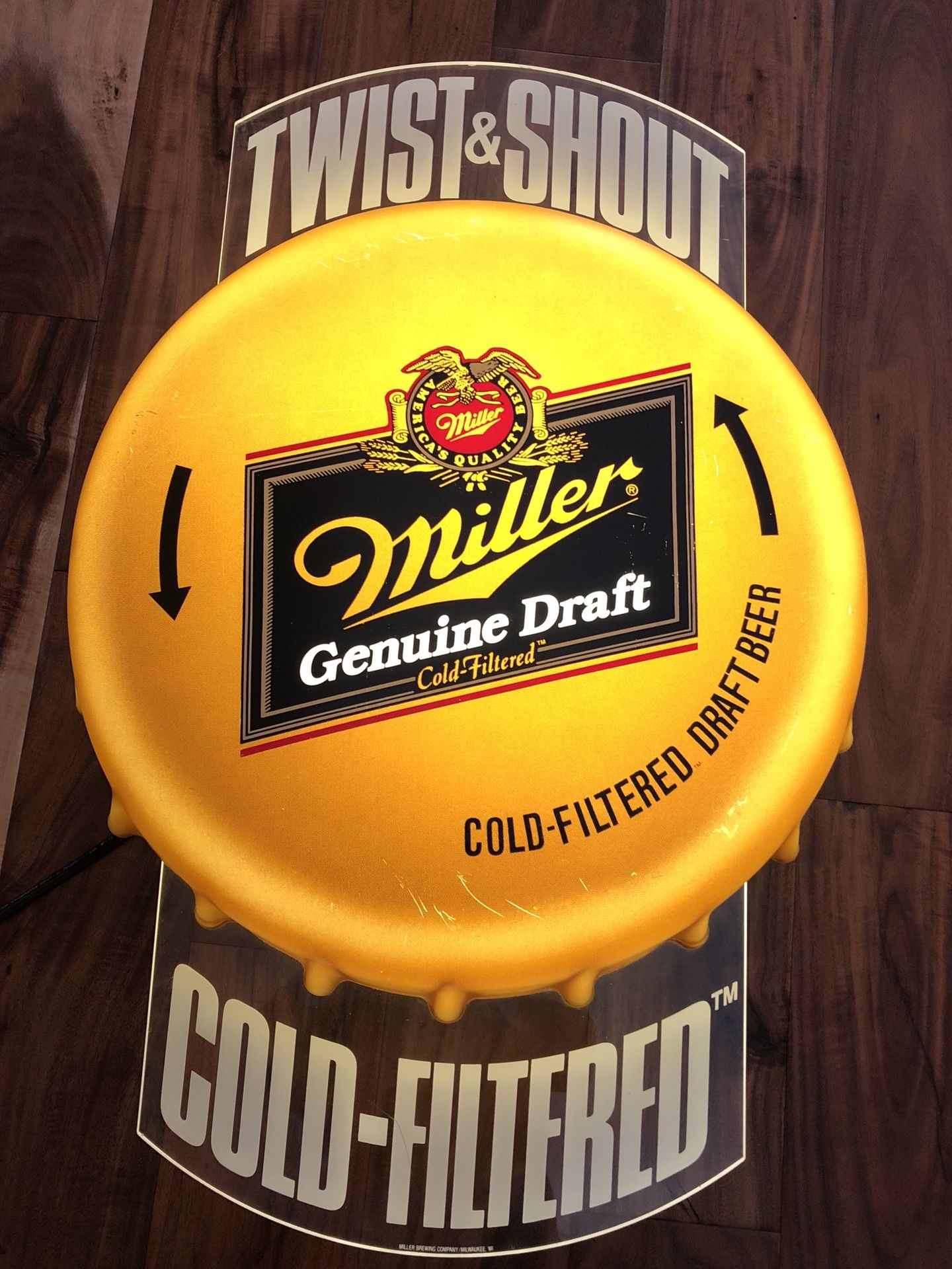 Large Light up beer sign miller genuine draft bottle cap for Sale in ...