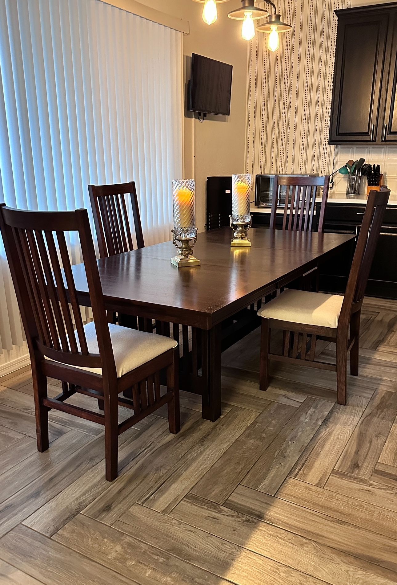 Pottery Barn Style Kitchen Table With Leaf And Four Chairs for Sale in ...