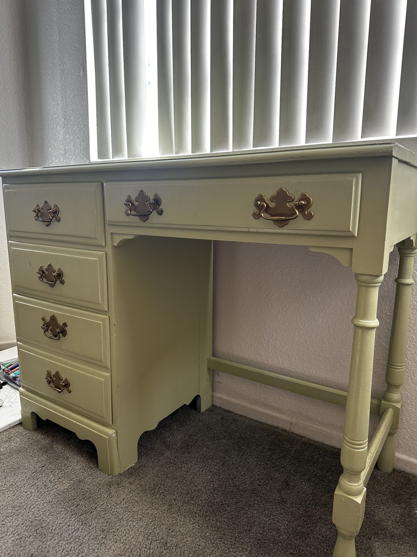 Kling Desk for Sale in Lomita, CA - OfferUp