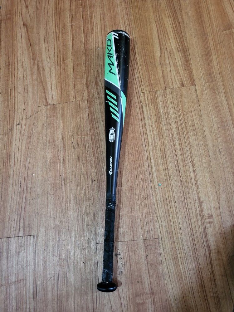 Easton Mako 2022