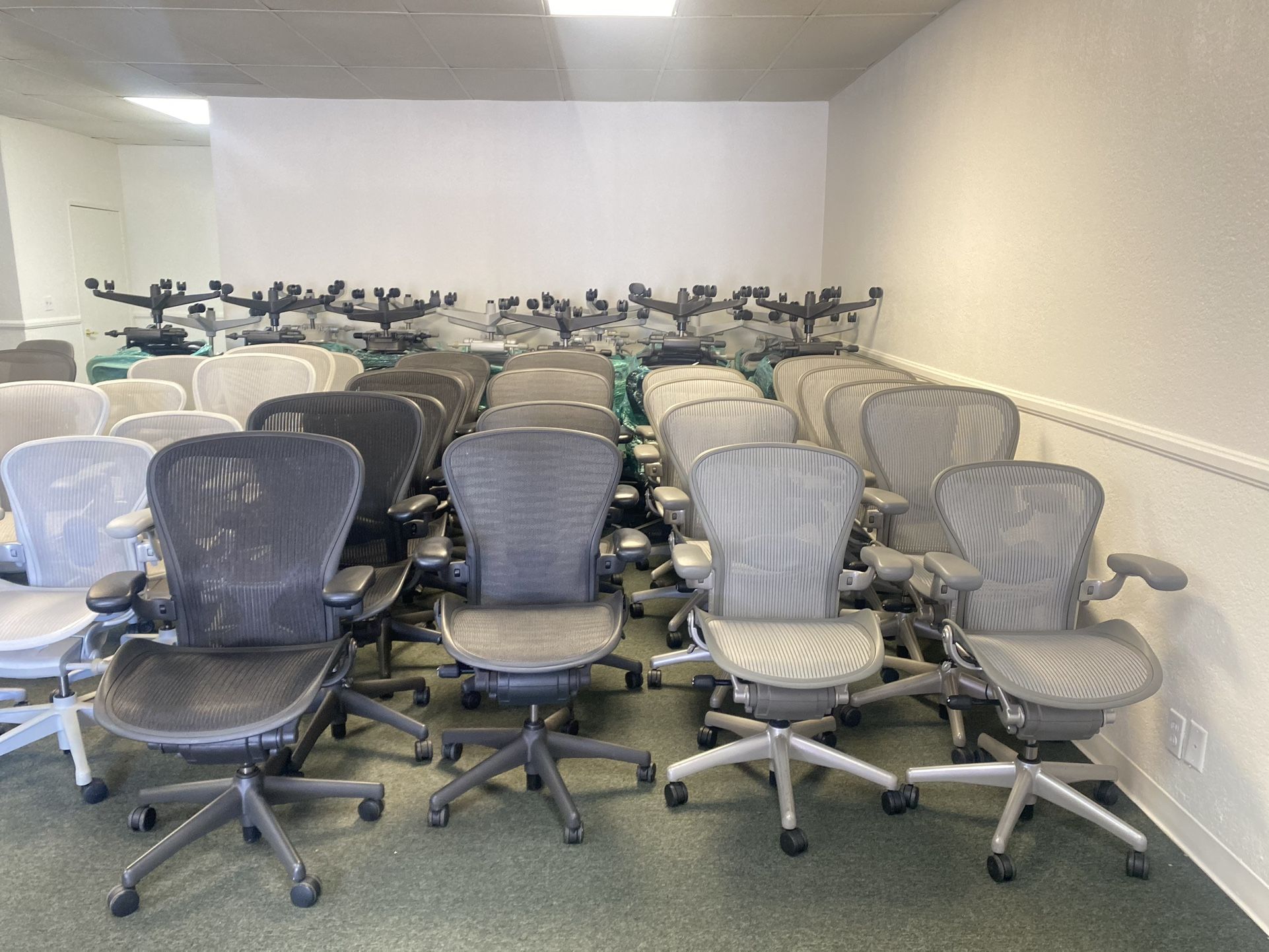 HERMAN MILLER CLASSIC AND REMASTERED AERON FULLY LOADED!!! SIZE A,B,C ...