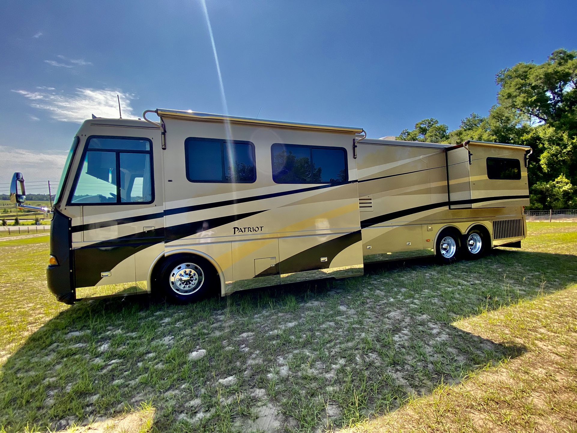 04 Beaver Patriot Thunder 41ft Diesel Pusher Tag Axle for Sale in ...