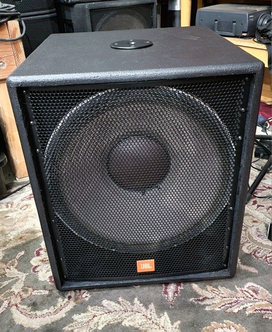 JBL 18 Inch Pasive Subwoofers For Sale for Sale in Montclair, CA - OfferUp