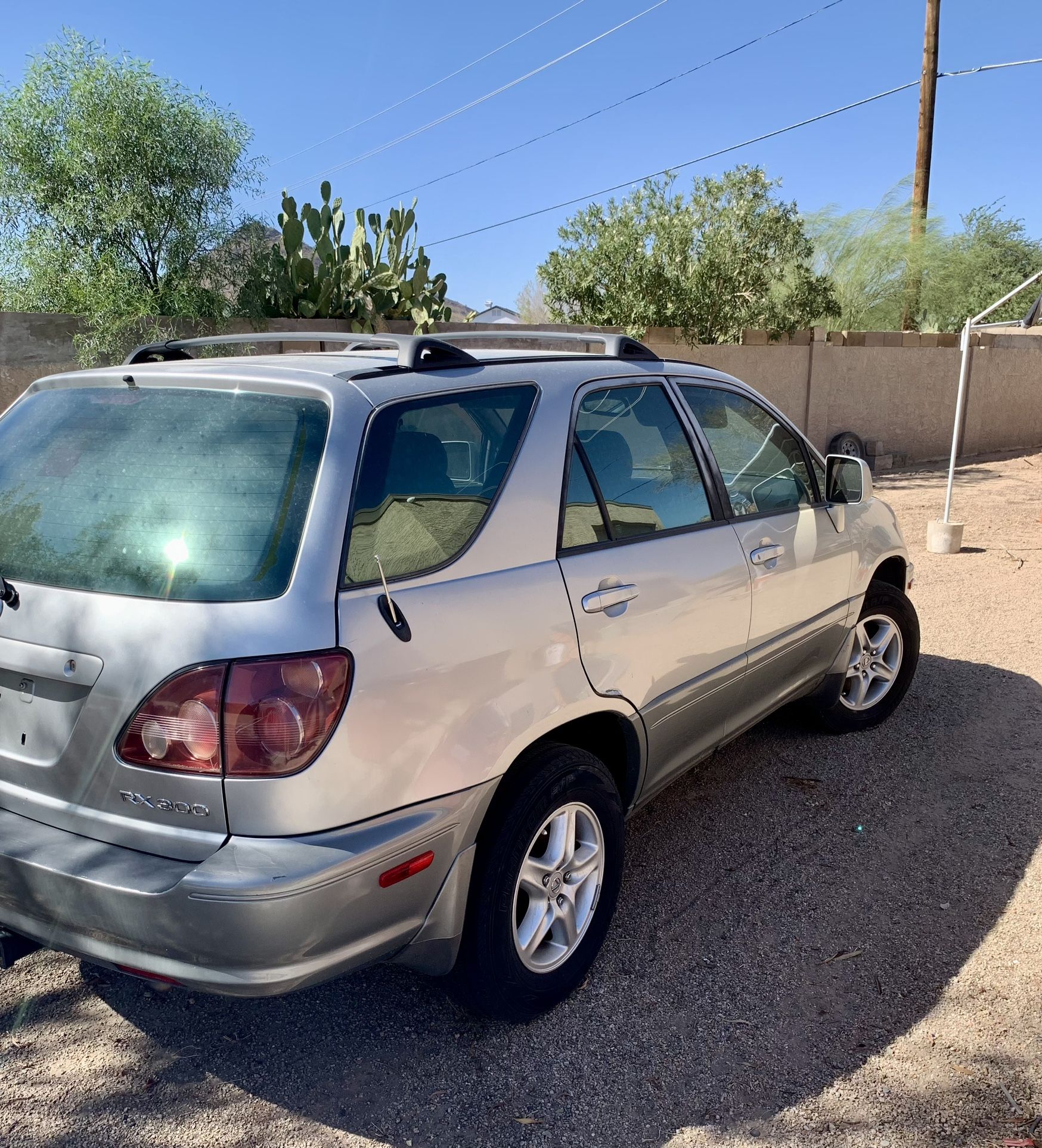 2000 Lexus Rx 300 for Sale in Glendale, AZ - OfferUp