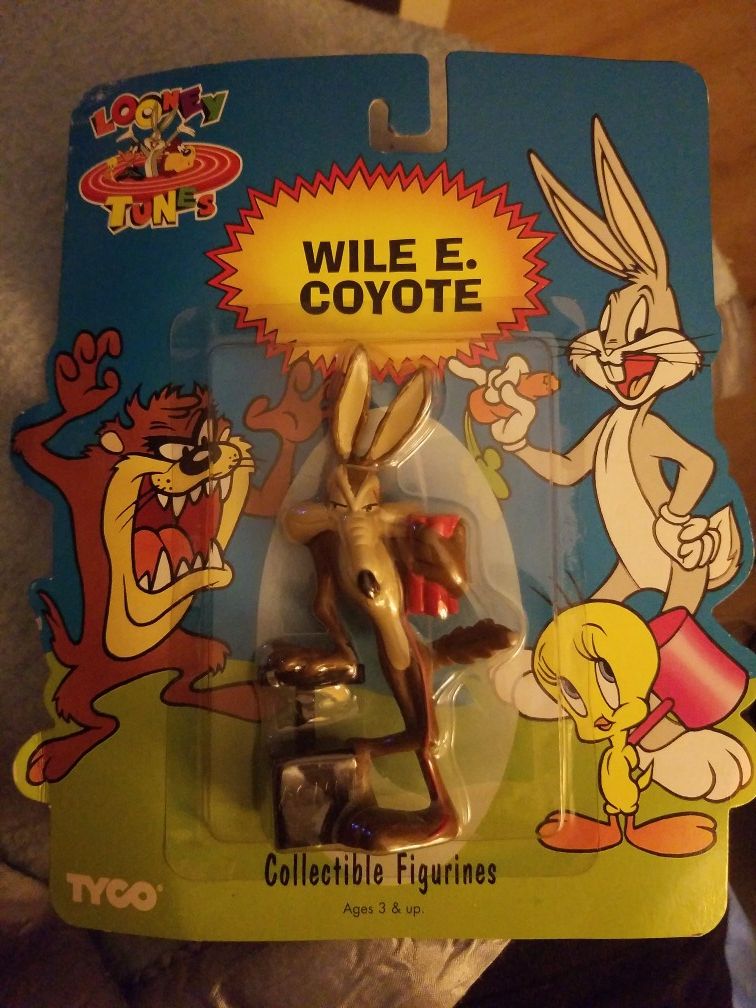 Vintage Wile E Coyote Collectible Figure for Sale in Costa Mesa, CA - OfferUp