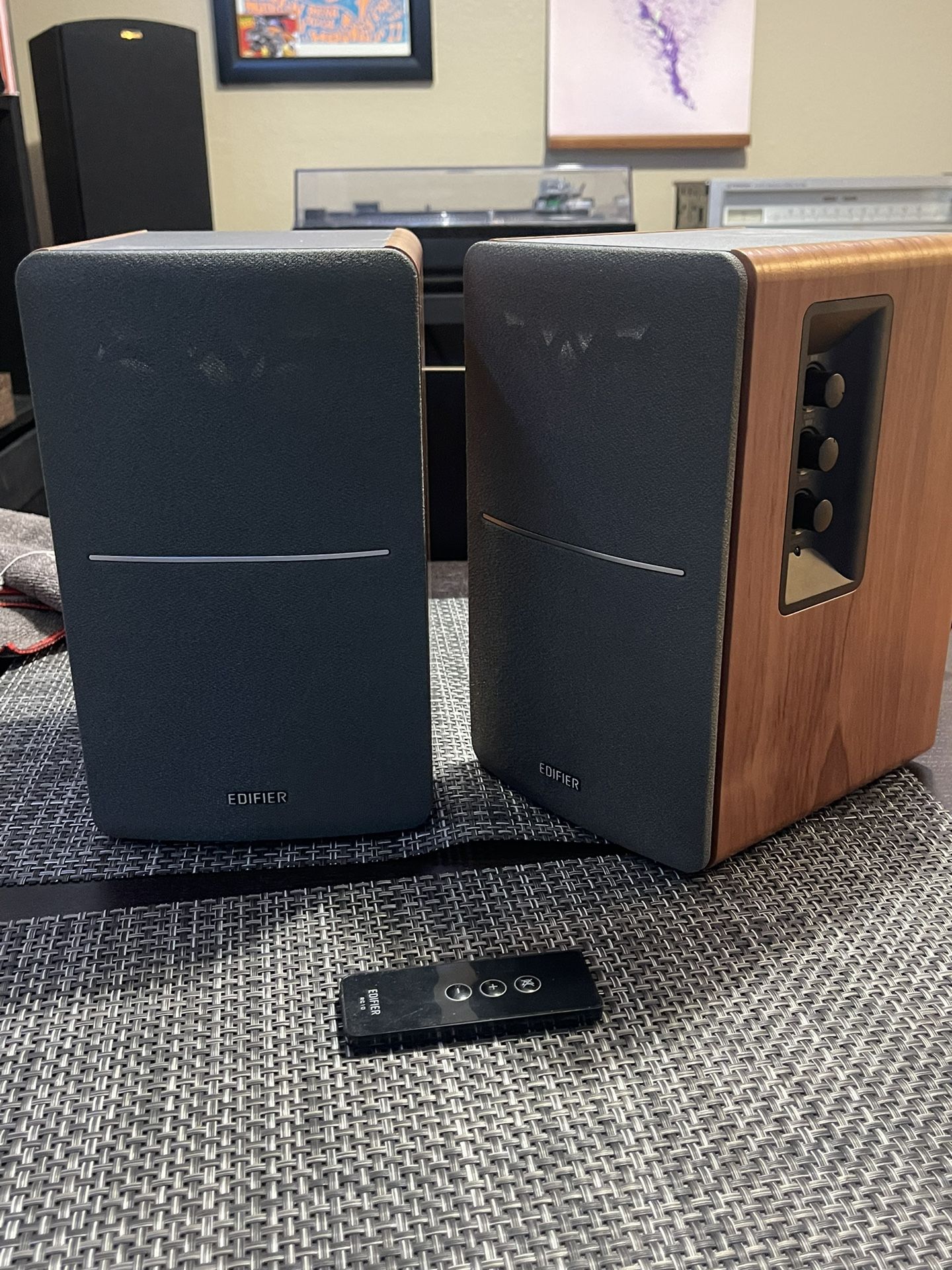 Edifier R1280T Speakers for Sale in San Antonio, TX - OfferUp