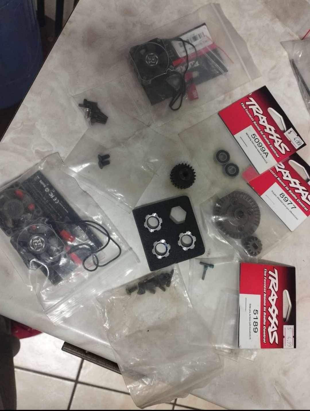 Traxxas maxx v2 for Sale in Long Beach, CA - OfferUp