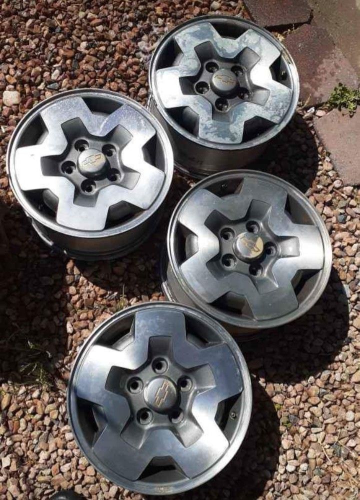 15 inch ,chevy S10, Blazer, ZR2 rims for Sale in Albuquerque, NM - OfferUp