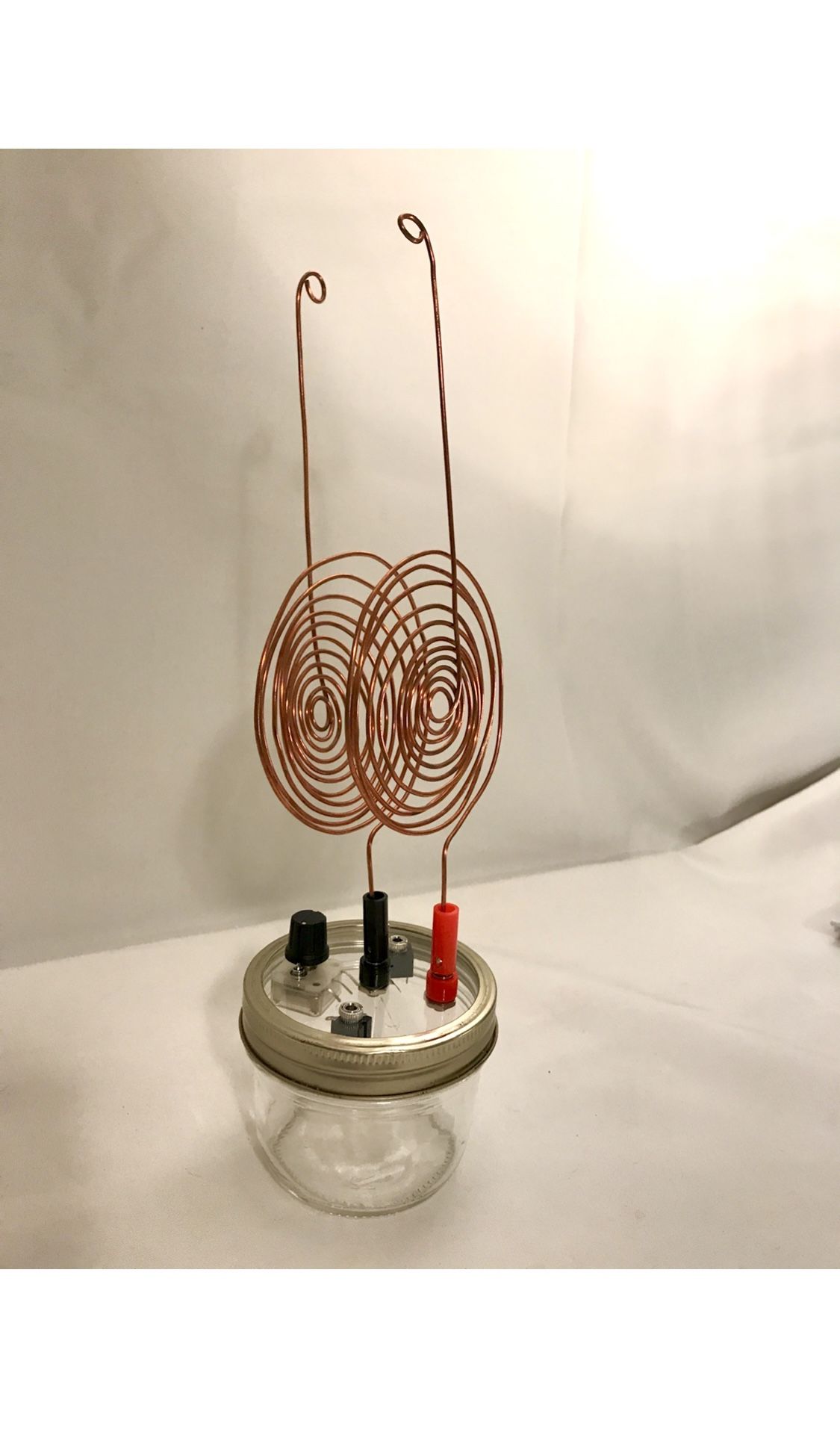 SPOOKY TESLA SPIRIT RADIO - CRYSTAL RADIO CIRCUIT IN A JAM-JAR READ ...