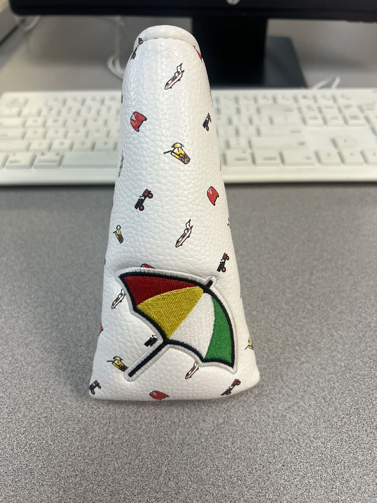 Arnold Palmer Micro Print Bay Hill Umbrella Putter Cover for Sale in ...
