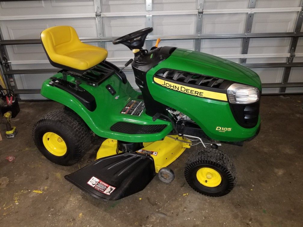 John Deere D105, 17.5hp, 42" deck and auto transmission for Sale in ...