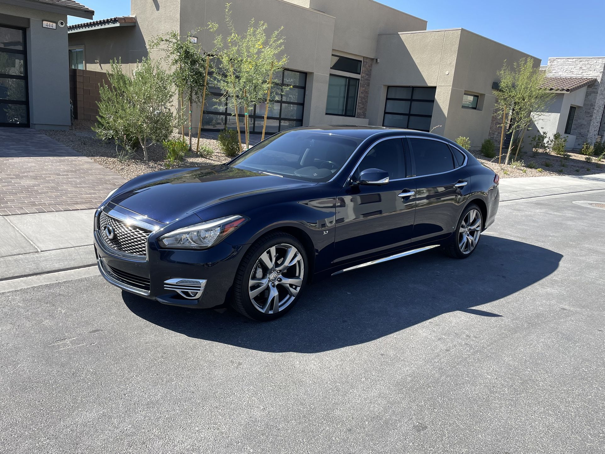 2015 Infiniti Q70l for Sale in Las Vegas, NV - OfferUp
