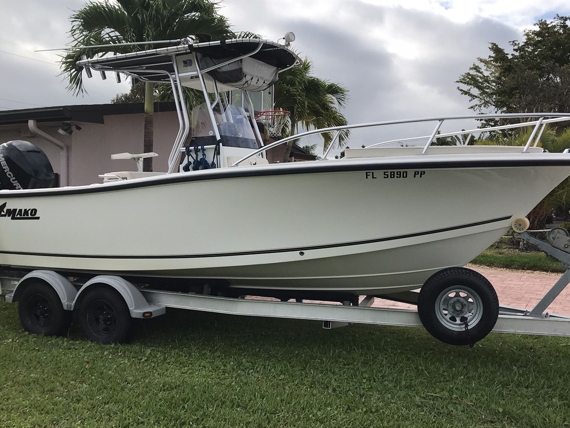 2012 Mako 212 Center Console for Sale in Homestead, FL - OfferUp