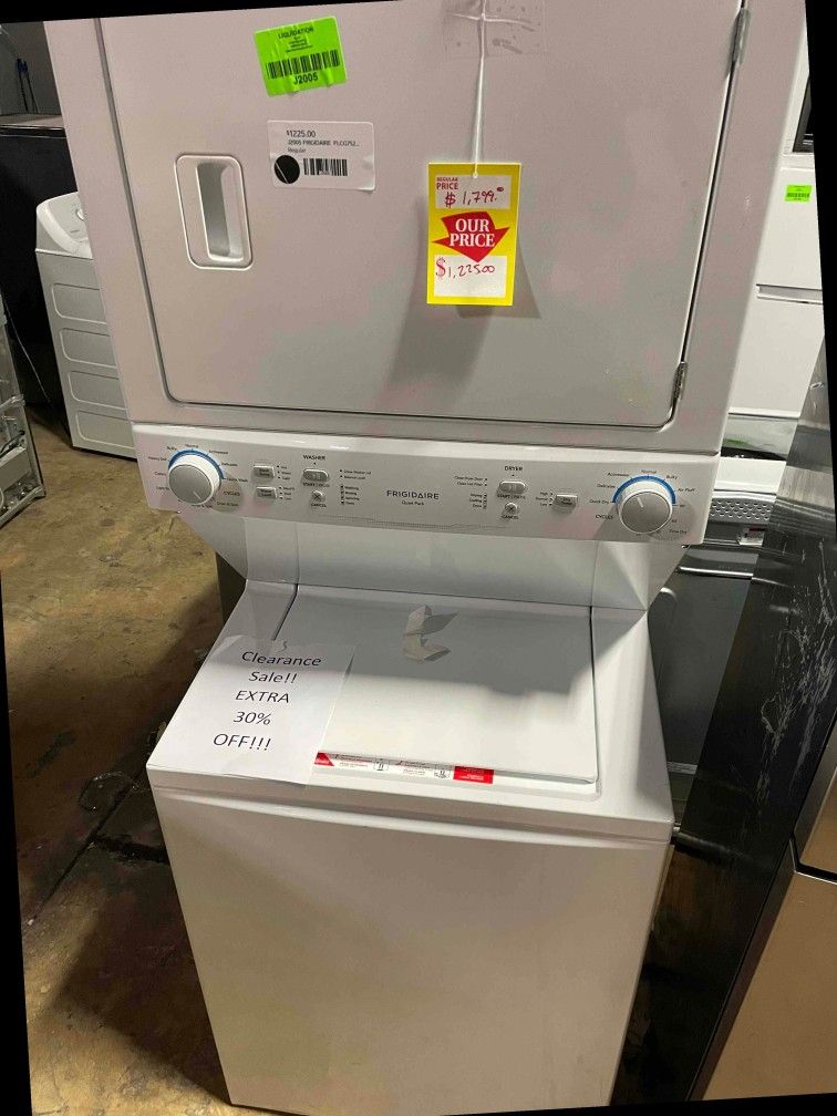 FRIGIDAIRE White Washer Dryer Laundry Center for Sale in Webster, TX ...