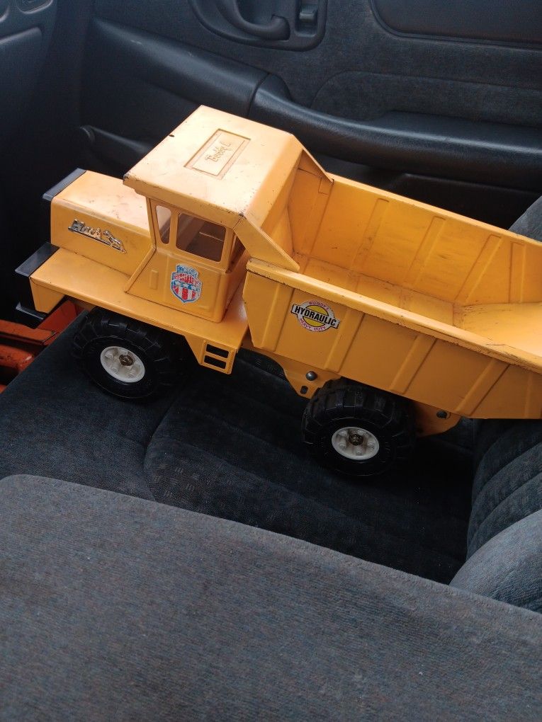 Buddy L Metal Dump Truck Hydraulic Mack Truck for Sale in Hayward, CA ...