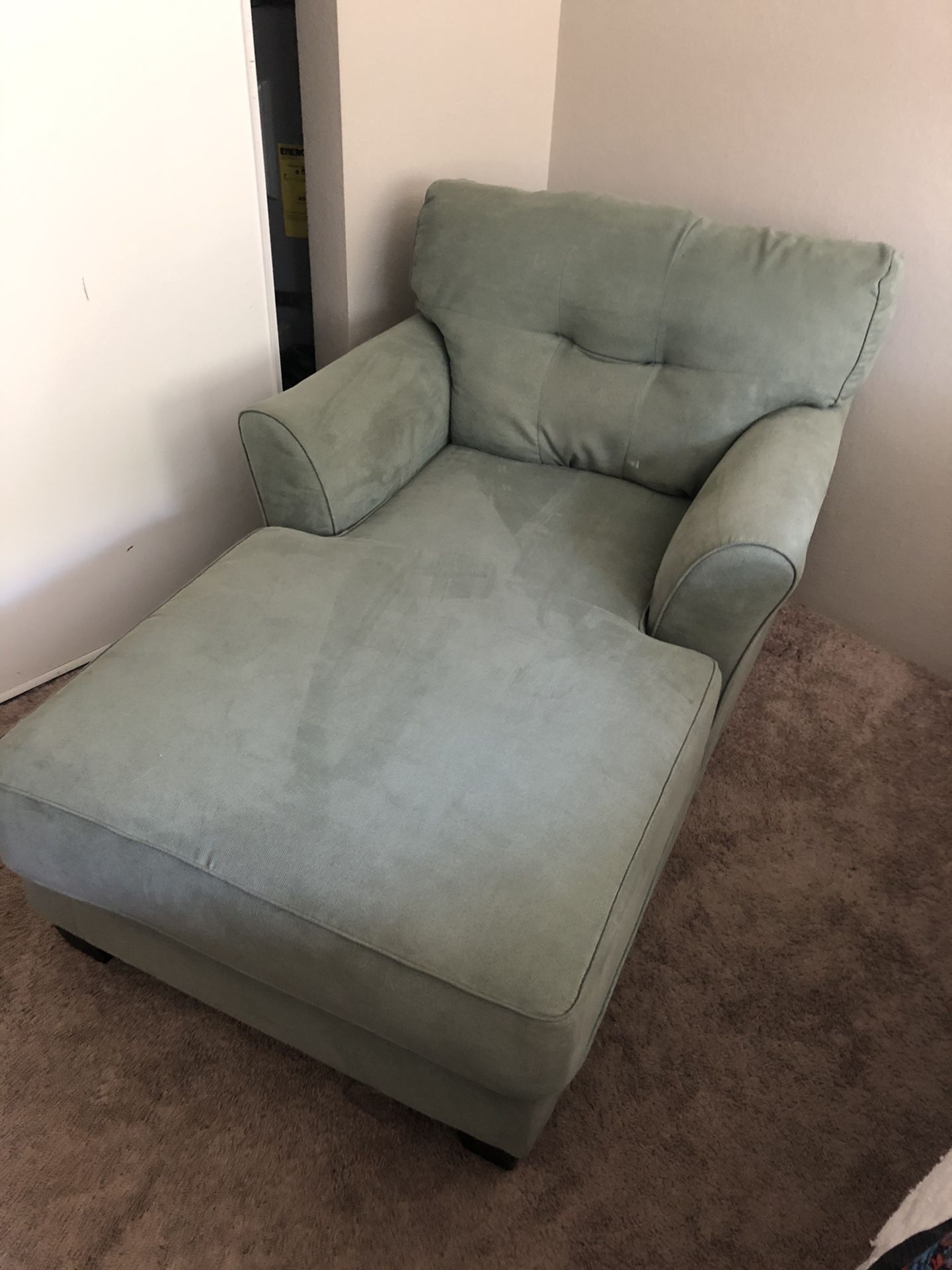 Chase Lounge (chair, couch) for Sale in Portland, OR - OfferUp