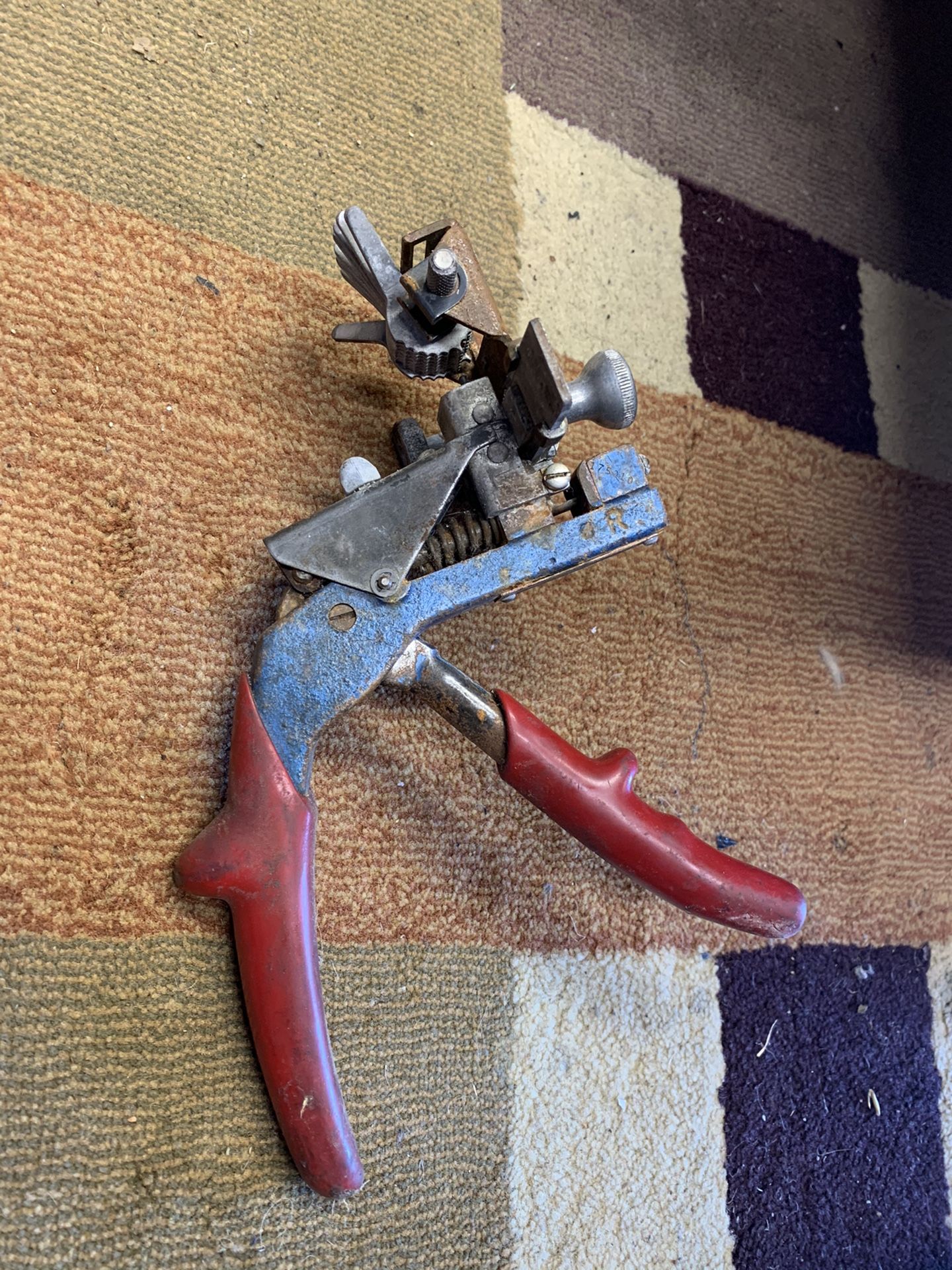 Locksmith/Repo adjustable portable hand key cutter & cutting dies for ...