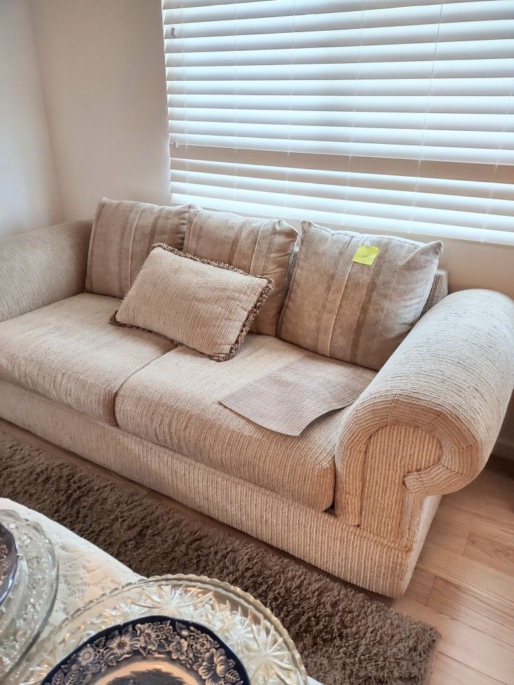 $50 Each Solid Oak Desk Sofa And Large Recliner for Sale in Hemet, CA ...