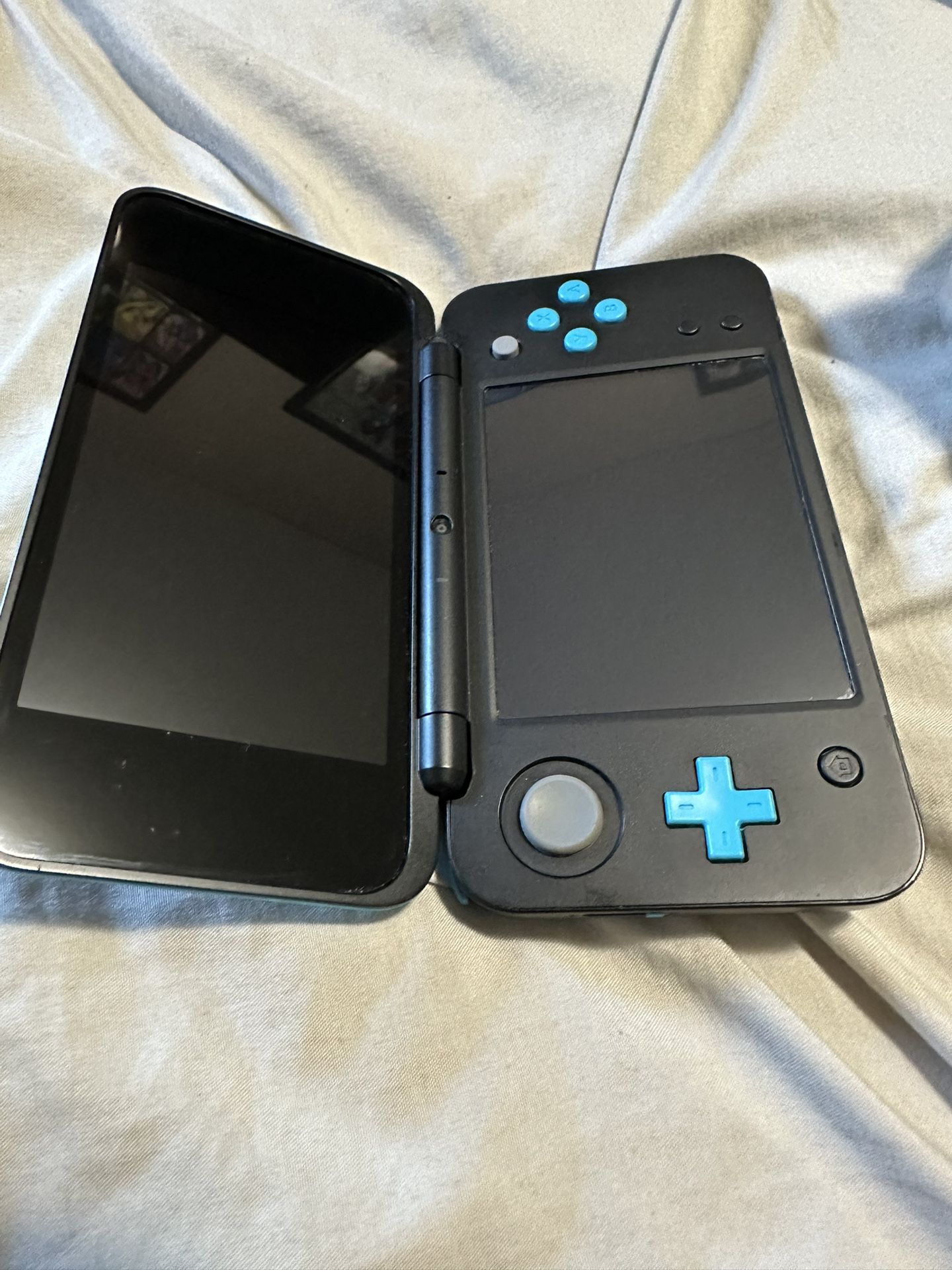 2ds XL Blue/Black for Sale in Las Vegas, NV - OfferUp