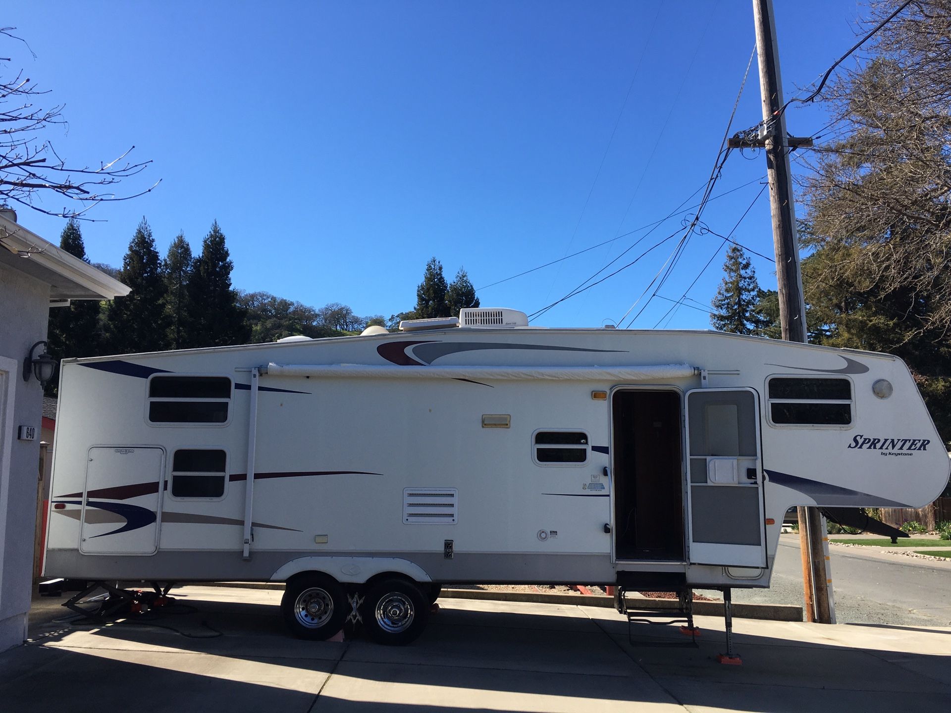 2005 Sprinter Fifth/5th Wheel Trailer, 2 room, 1 slide out, 30' for ...