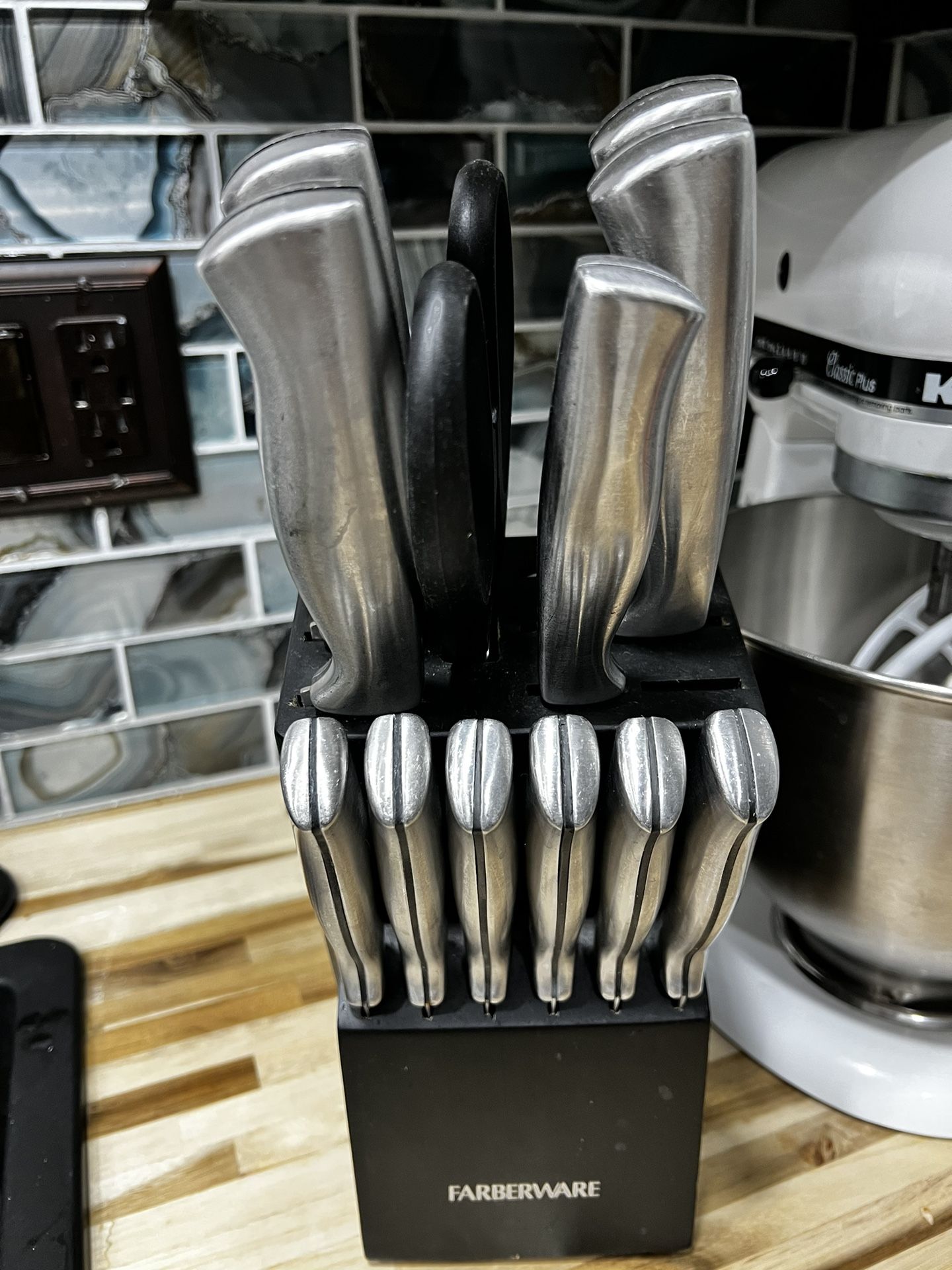 FARBERWARE Kitchen Knives Set for Sale in Quartz Hill, CA - OfferUp