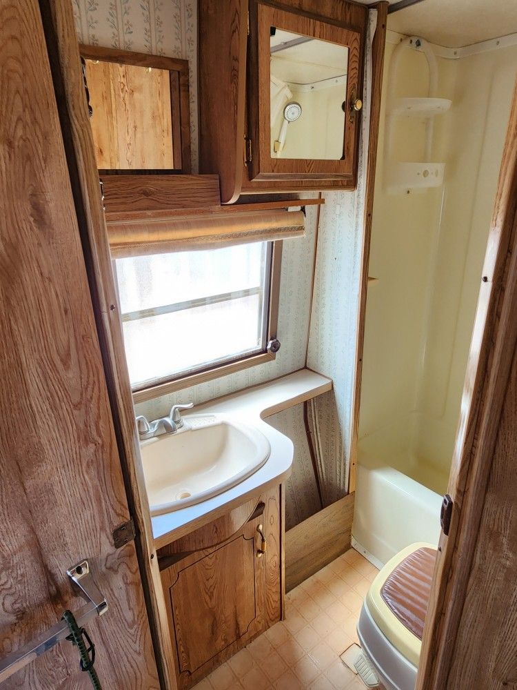 1988 Aljo Aly 20ft Travel Trailer for Sale in Gilbert, AZ - OfferUp