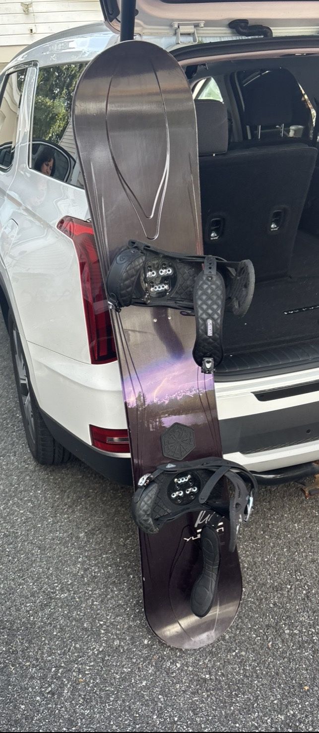Men’s Snowboard 160cm for Sale in Roxbury Township, NJ - OfferUp