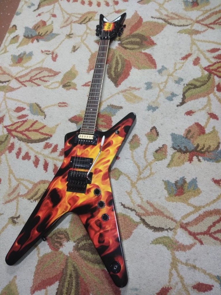 DEAN DIMEBAG ML ELECTRIC GUITAR for Sale in Lilburn, GA - OfferUp