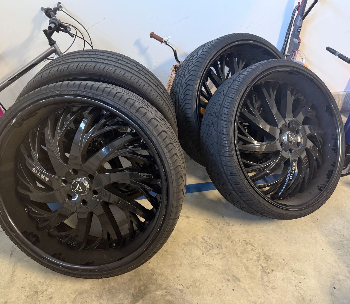 28 Inch ARTIS WHEELS for Sale in Lynwood, CA - OfferUp