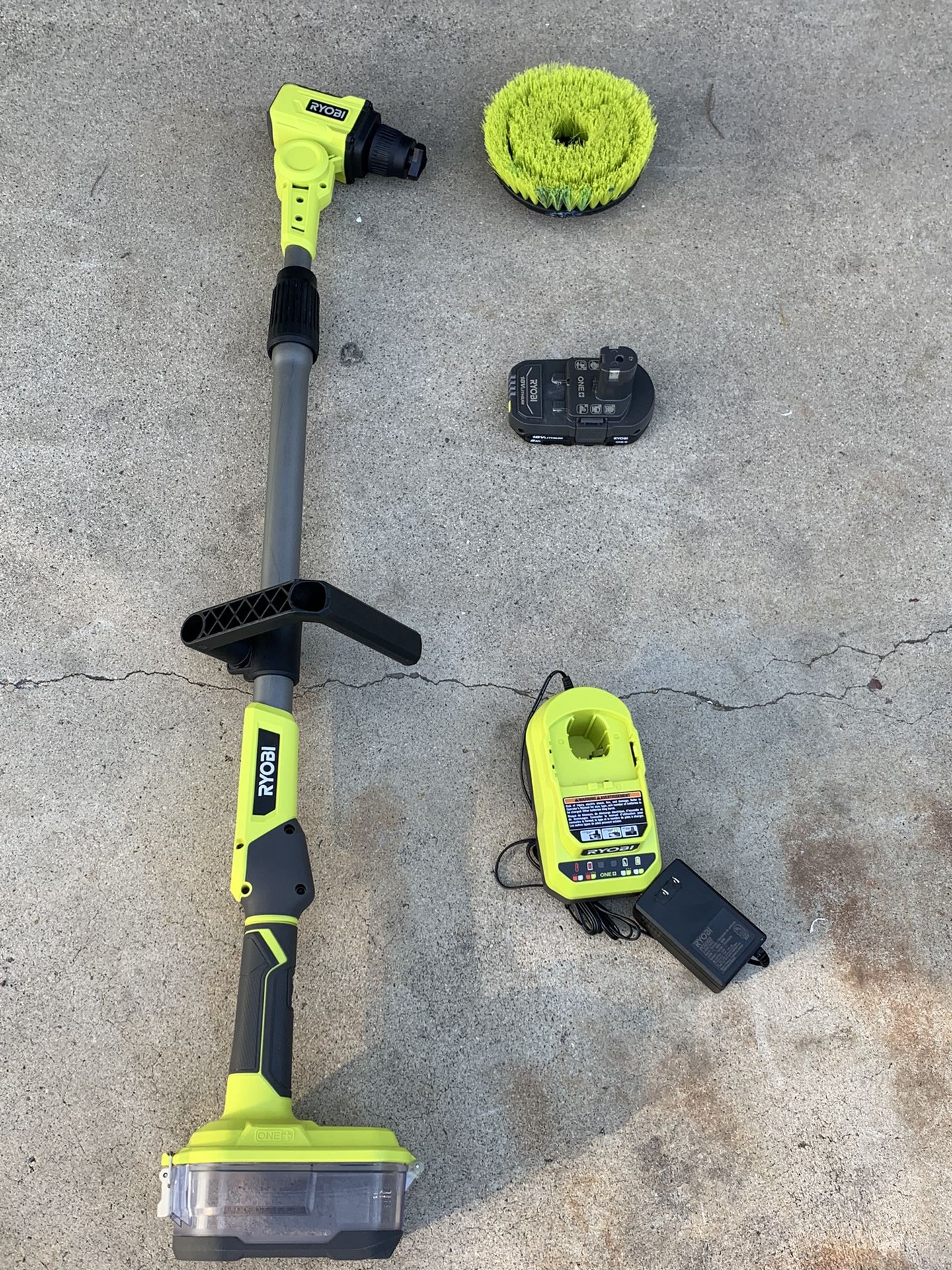 RYOBI ONE+ 18V Cordless Telescoping Power Scrubber Kit with 2.0 Ah ...