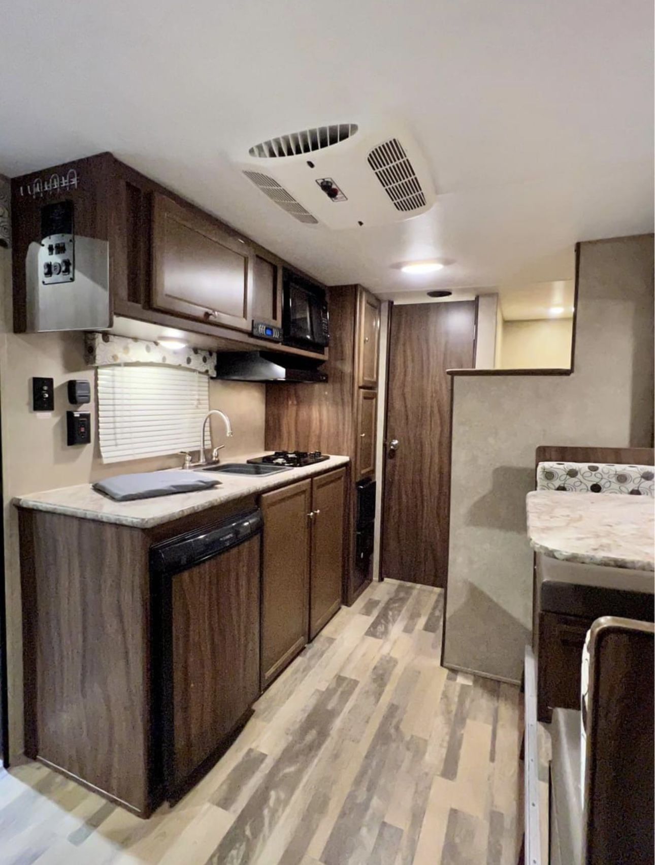 2018 Coachman Clipper 17BH for Sale in Sunset Valley, TX - OfferUp