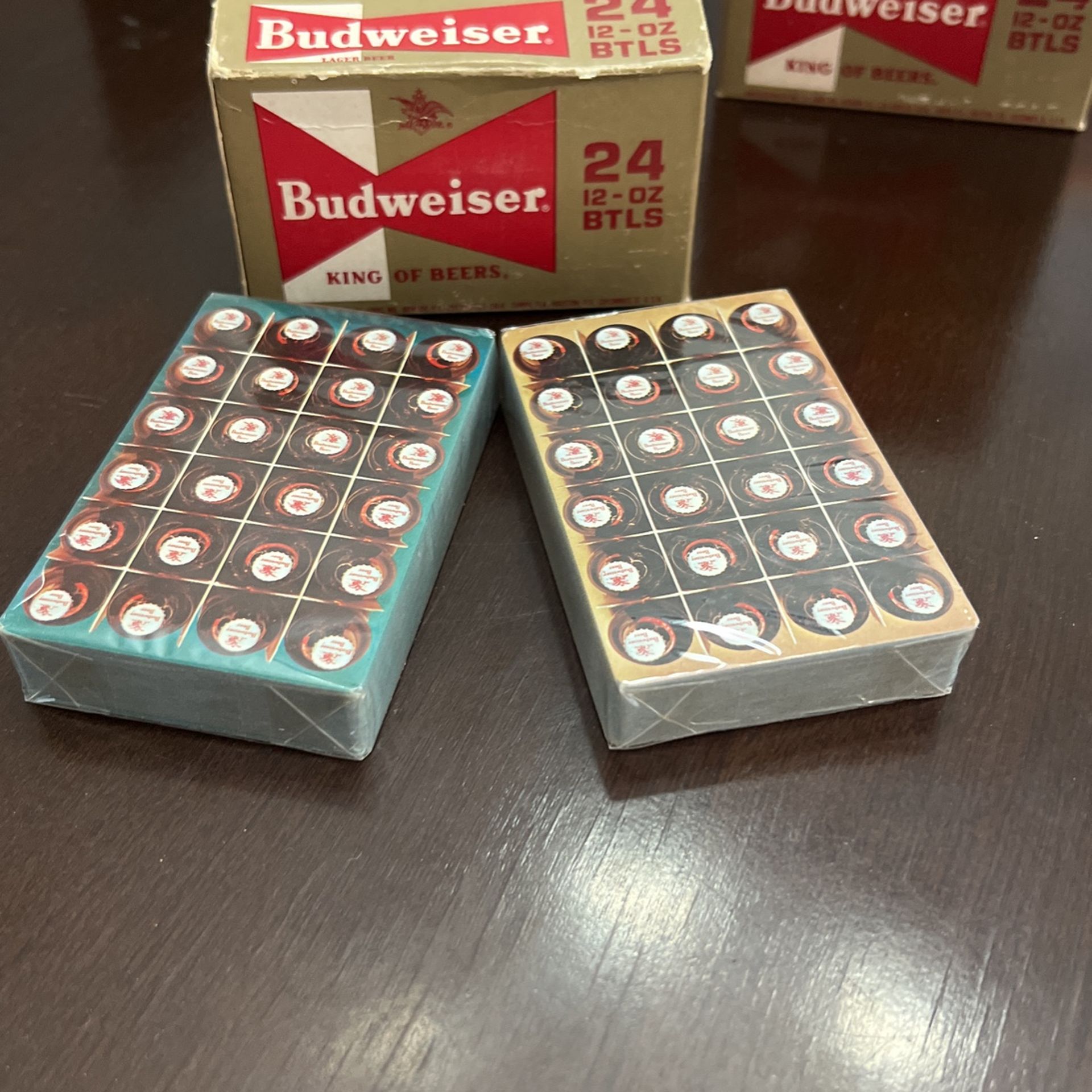 Vintage Budweiser 24 Pack 12-oz Bottles Trading Cards for Sale in Las ...