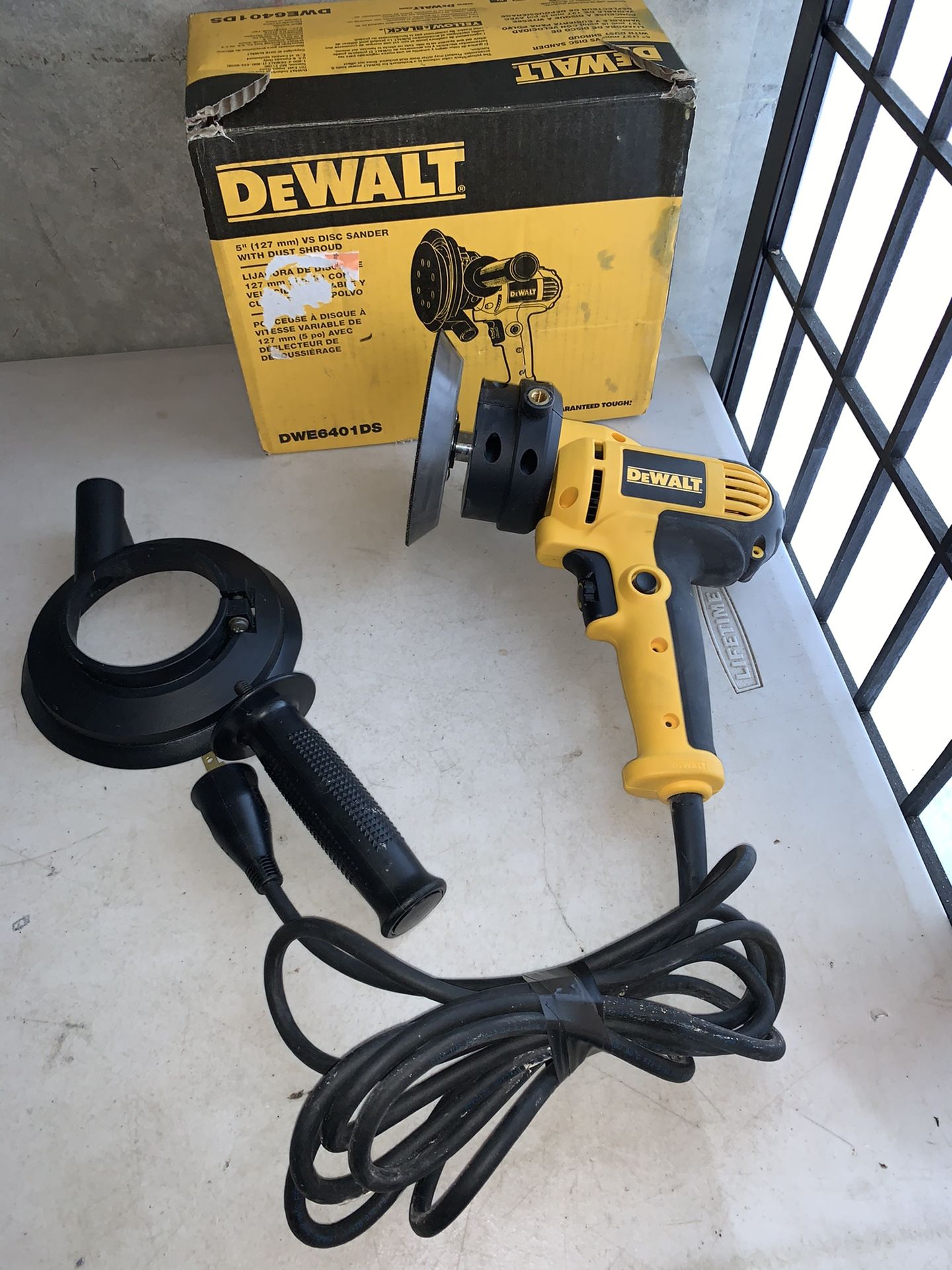 DEWALT 6 Amp Corded Variable Speed Disk Sander with 5 in., 8 Hole Hook ...
