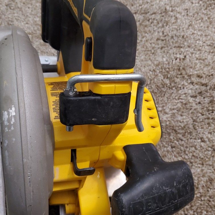 DEWALT DCS573 20V MAX Cordless Brushless 7-1/4" Circular Saw w/ 20V 4AH ...