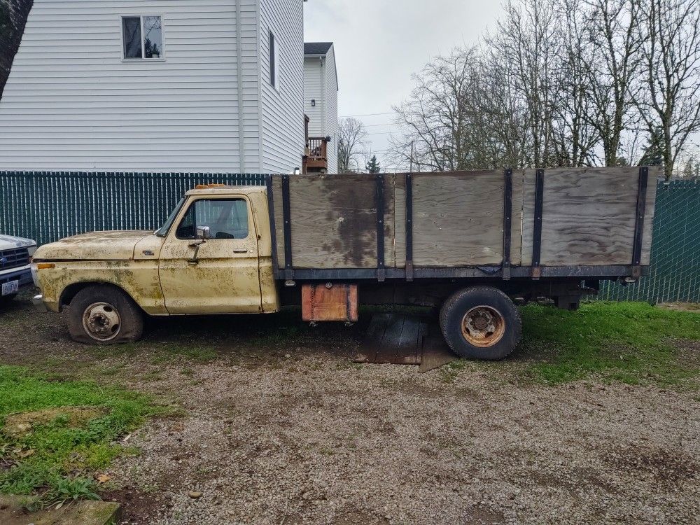 1979 Ford F350 dually flatbed stakeside for Sale in Portland, OR - OfferUp