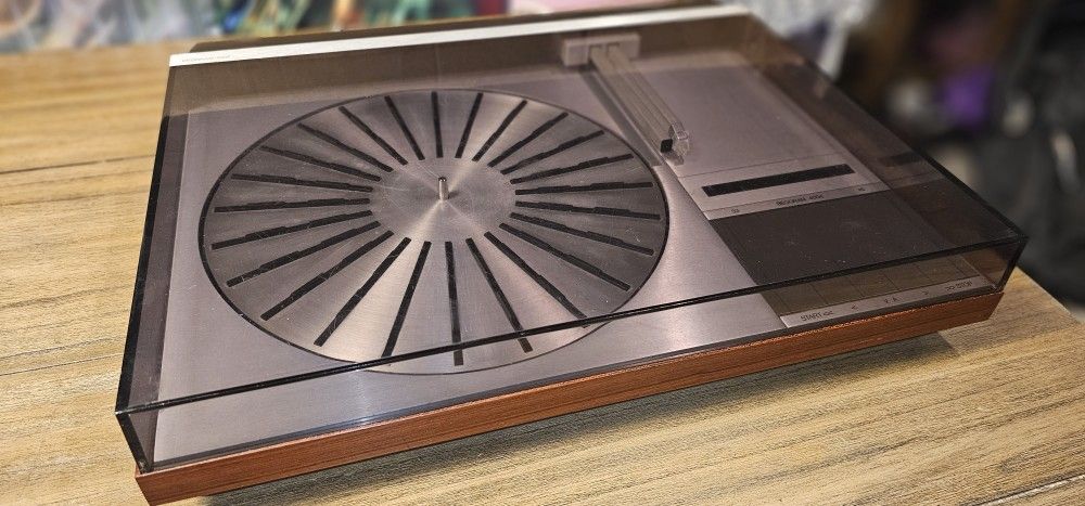 Bang & Olufsen Turntable (Beogram 4004) for Sale in Westmont, IL - OfferUp