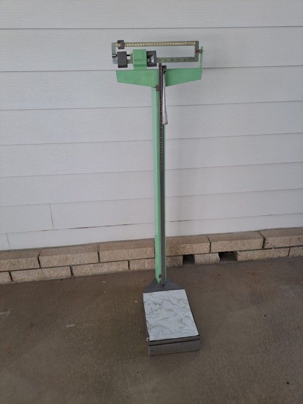 Vintage Doctors Scale Made By Detecto for Sale in Hemet, CA - OfferUp