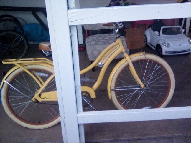 Yellow huffy bike store