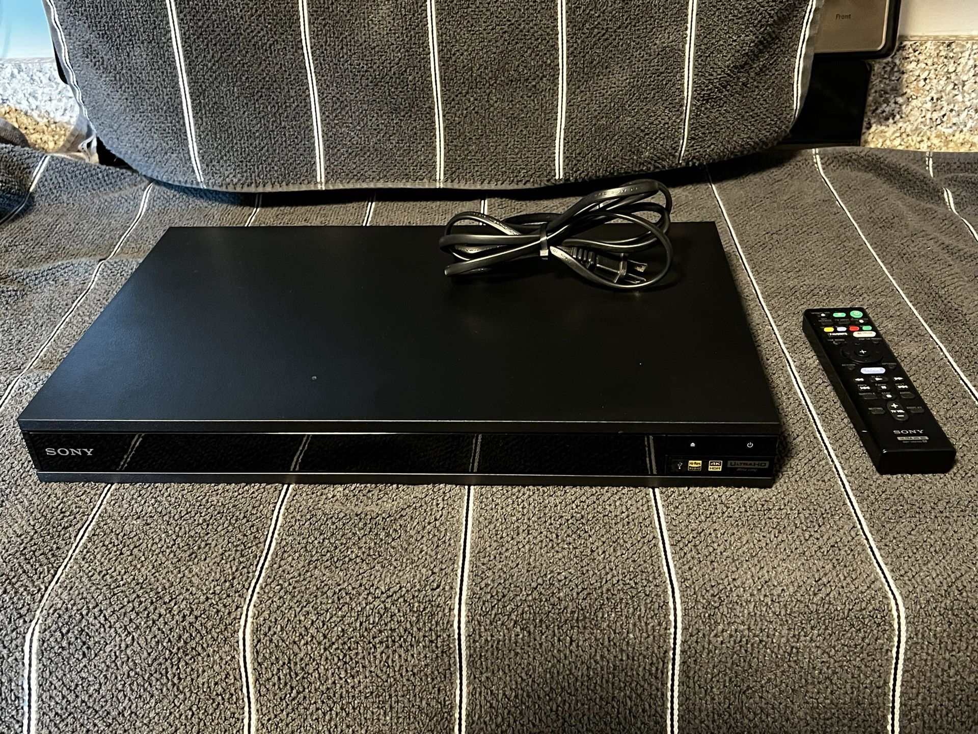 SONY UBP-X800 8B 4K Ultra HD Blu-Ray Player for Sale in Miami, FL - OfferUp