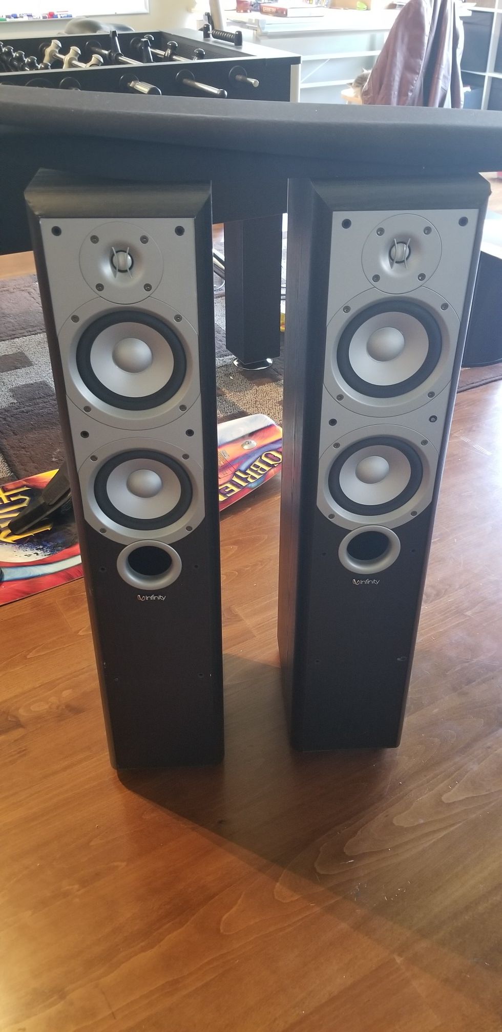 Infinity Primus 250 Floor Standing Tower Speakers for Sale in Huntington Beach, CA - OfferUp